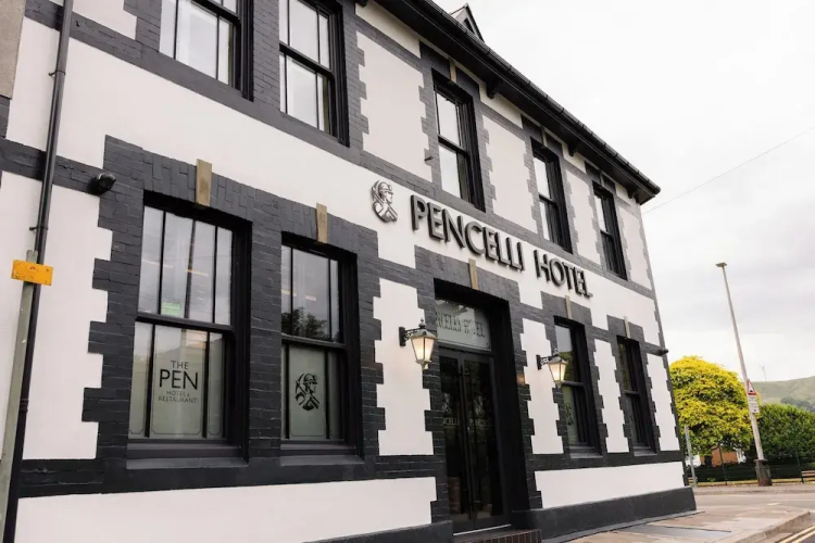 Pencelli Hotel - South Wales