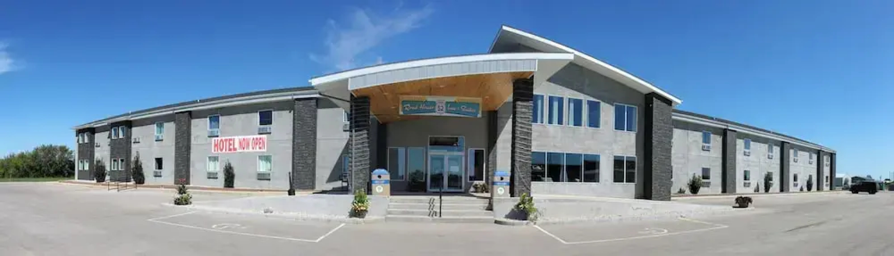 Roadhouse 52 Inn & Suites - Steinbach