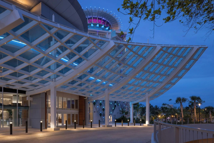 Pier Sixty-six (Pier 66) - Fort Lauderdale