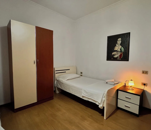 Grand House - Tirana