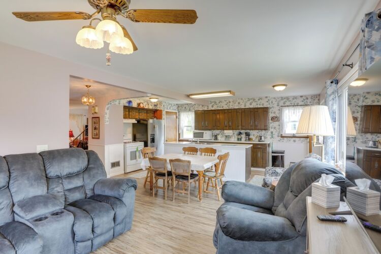 Home W/ Screened-in Porch < 1 Mi To Lake Erie - Fremont, OH