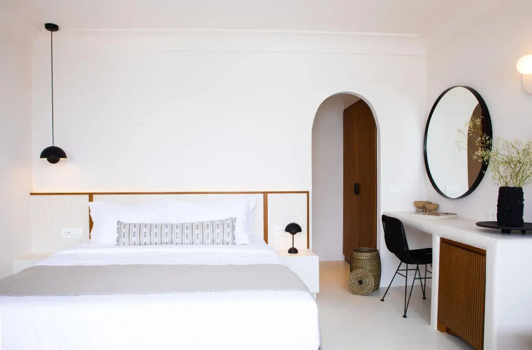 Akra Suites & Spa - Santorini