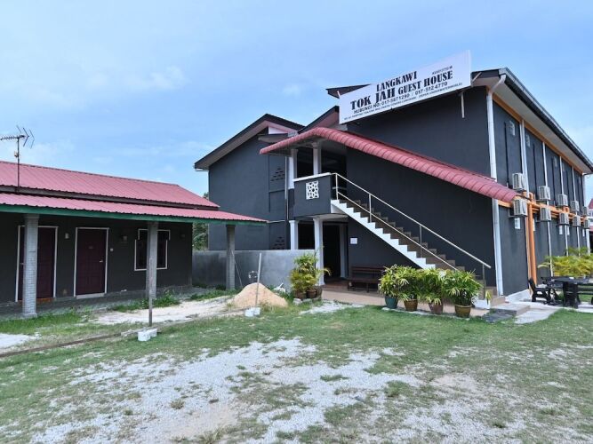 Tokjah Guest House - Pantai Cenang
