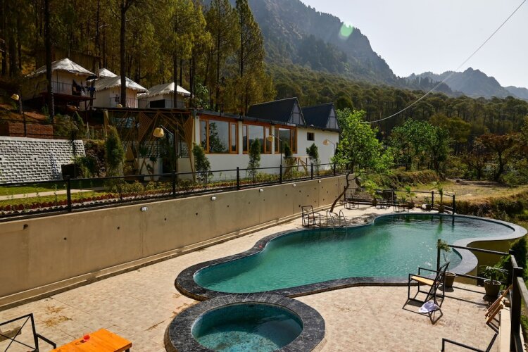 Paradise Pool By Beyond Stay - Nainital