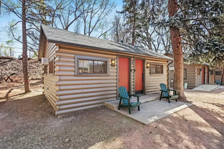 Timber Lodge Cabin 12 - Colorado Springs, CO