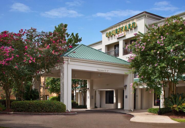 Courtyard By Marriott New Orleans Covington/mandeville - Abita Springs, LA