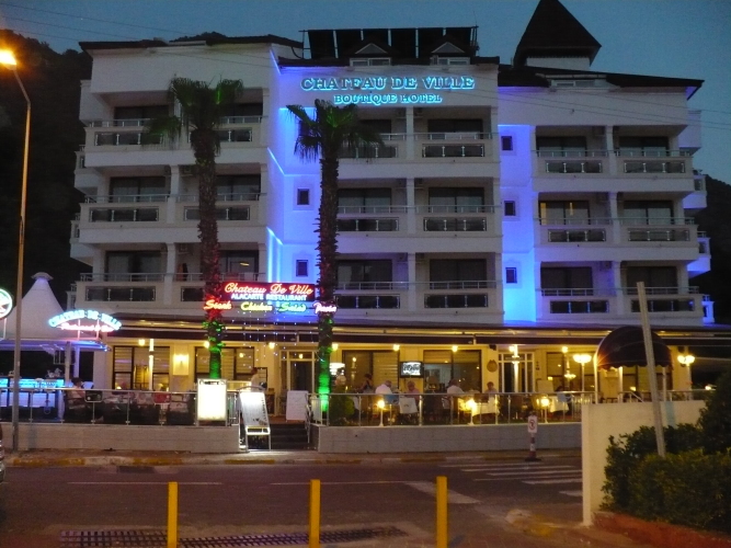 Chateau De Ville Hotel - İçmeler