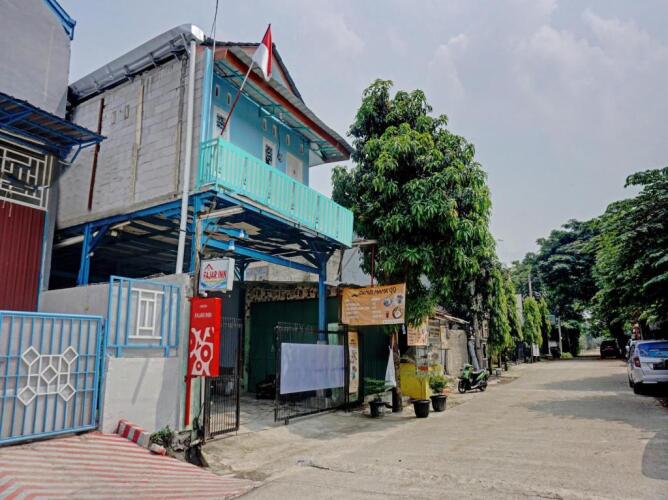 Oyo 90594 Fajar Inn - Cibubur