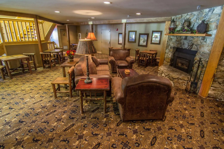 Snow Cap Inn - Newry, ME