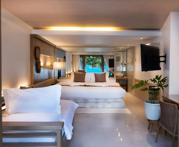 Vivere Azure - Tingloy