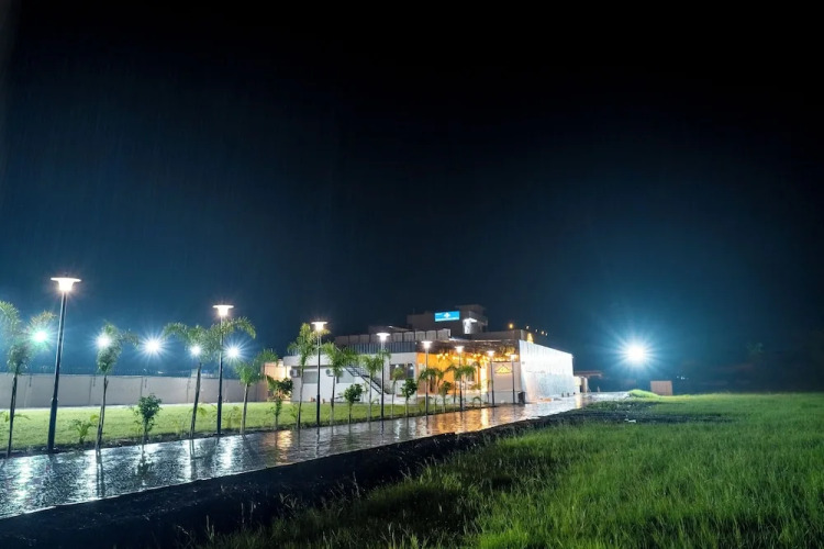 The 7th Heaven Resort - Satna