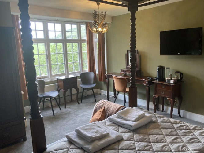 Tottington Manor - Brighton & Hove