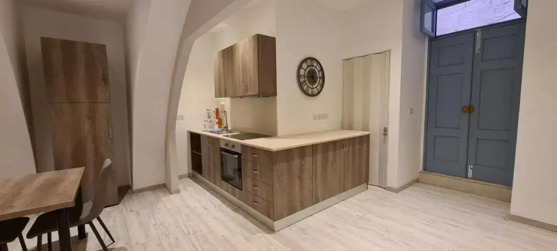 Highly Finished Studio Home In Valletta - Valletta