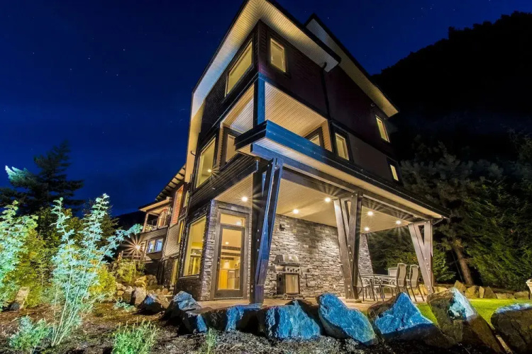 The Lodge On Harrison Lake - Harrison Hot Springs