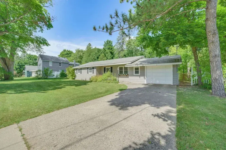 Gaylord Family Home: Walk To Shops & Restaurants! - Gaylord, MI