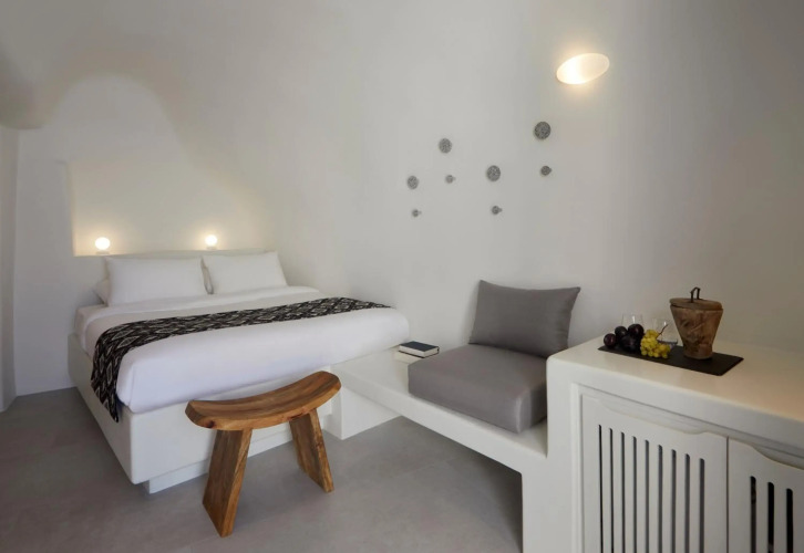 Elysian Santorini - Oia