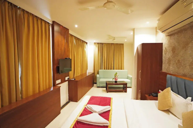 Hotel Tripka Square - Deoghar