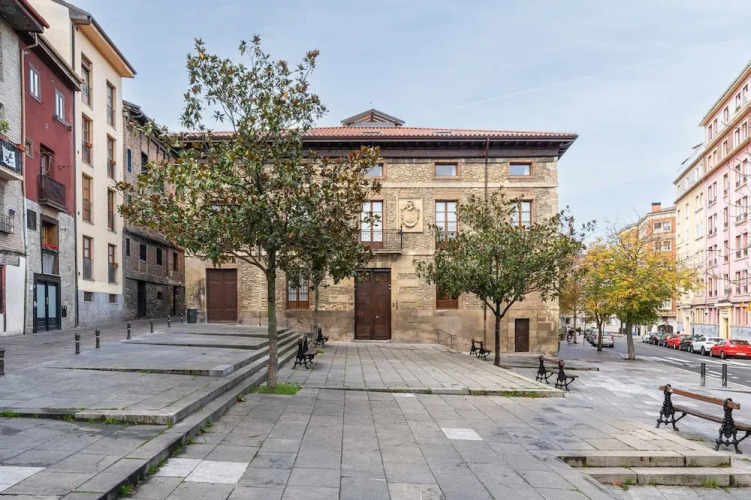 Limehome Vitoria Palacio ÁLava-velasco - Vitoria-Gasteiz