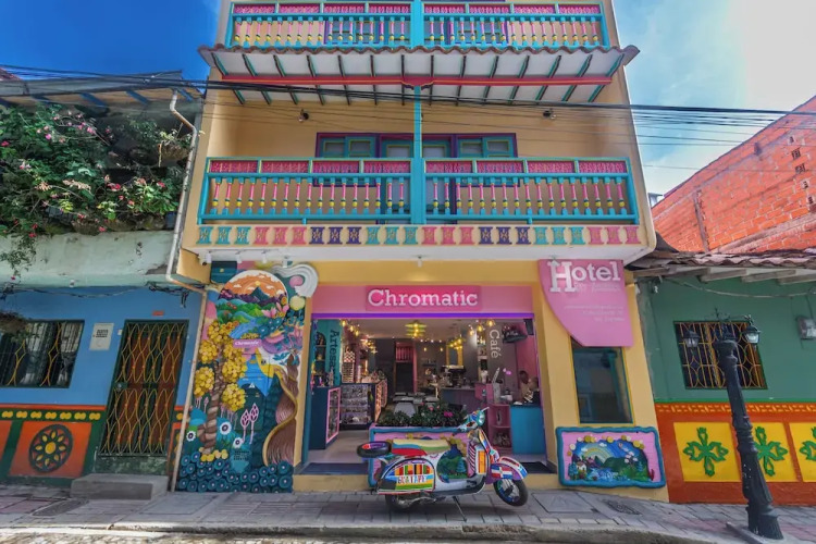 Hotel Chromatic - Guatapé