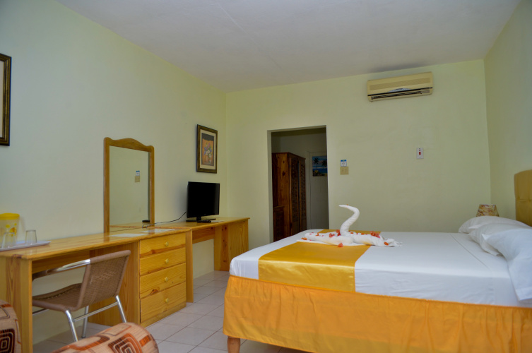 Fun Holiday Beach Resort - Caribbean