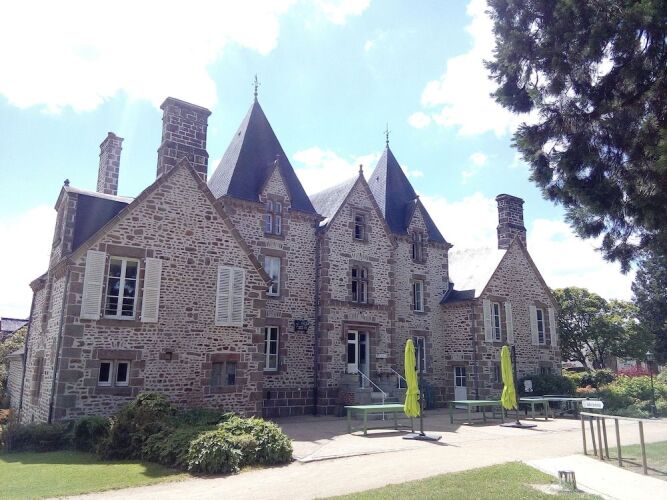 Château Du Bourg - Mayenne