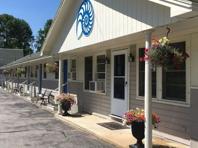 Highland Lake Resort - Bridgton, ME