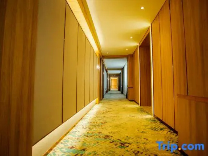 Yuerong Hotel (Liaoyang Liaohua Tesco) - 안산 시