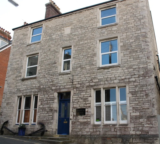 Taunton House B&b - 斯旺納奇