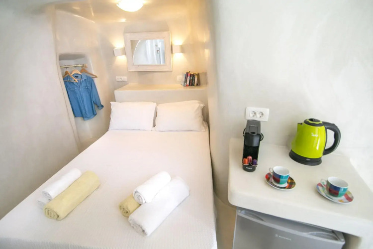 White Cave House - Oia