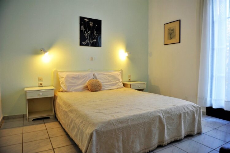 Angela Villa - Skiathos