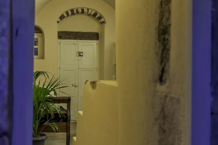 Exi Castle Suites - Santorini