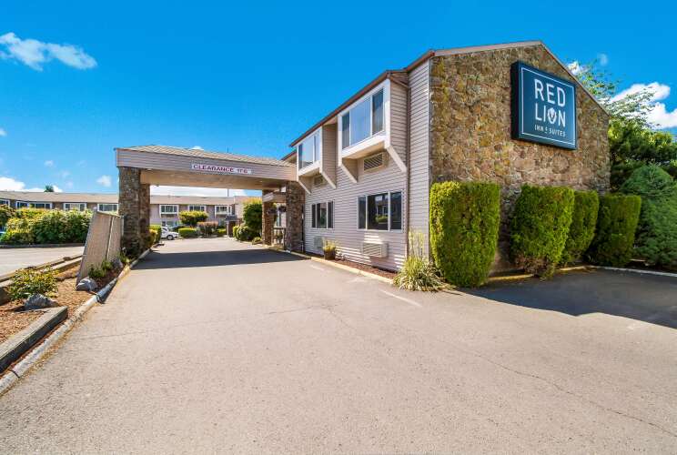 Red Lion Inn & Suites Vancouver - Vancouver, WA