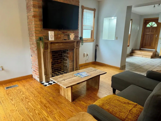 Jungle House Boutique Lofts – Downtown Columbus & Short North - Columbus, OH