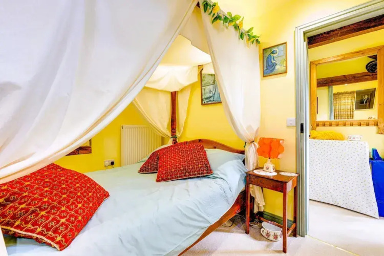 Family Country Cottage With A Private Valley View - Scarborough