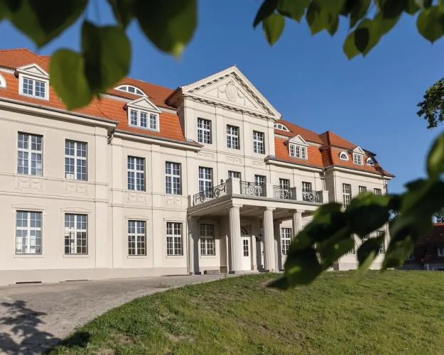 Schlosshotel Neustrelitz - Neustrelitz