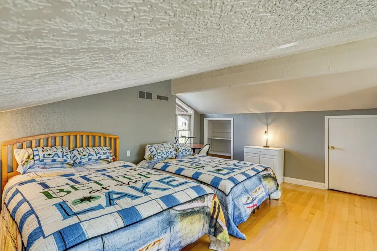 Luxury Lake Home, Amazing Views, Resort Amenities - Sunrise Beach, MO