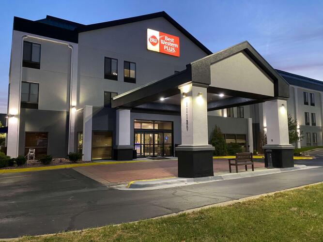 Best Western Plus Kansas City Airport-kci East - Kansas City