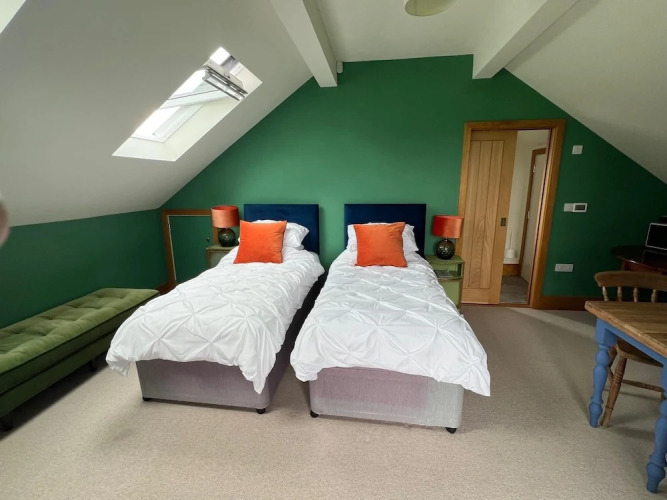 Stunning 1-bed In Bruton Somerset, Stunning Views - Bruton