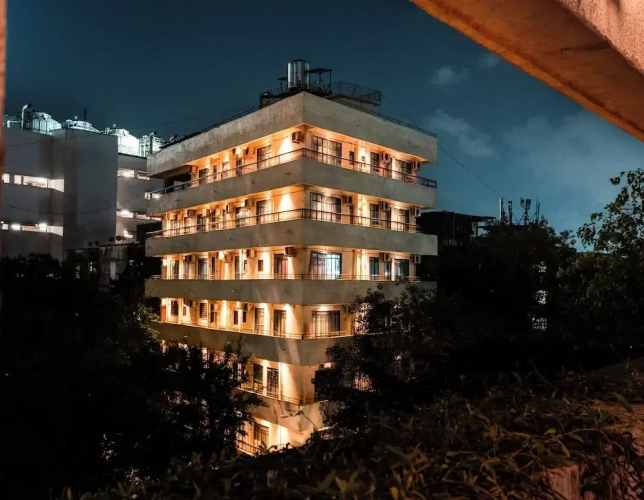 Arnna Hotel - Mumbai