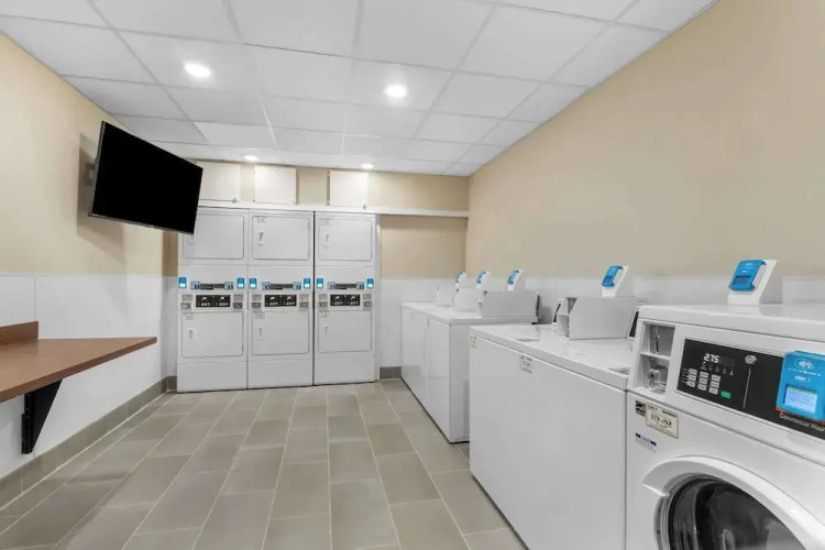 Everhome Suites Cheyenne - Cheyenne, WY