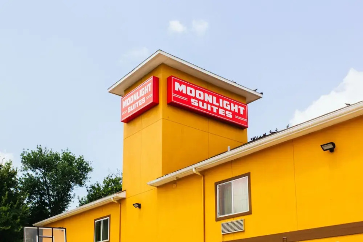 Moonlight Suites - Houston George Bush Intl Airport - Texas