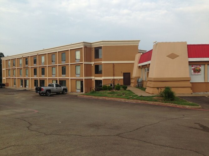 Executive Inn - Mount Pleasant, TX