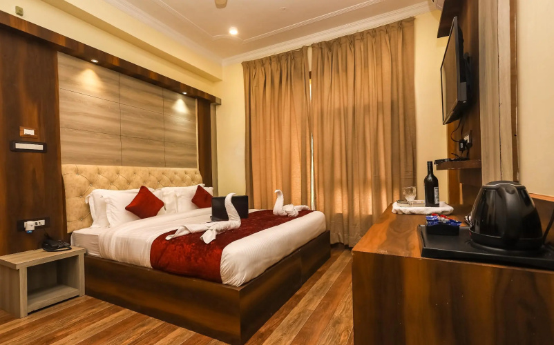 Hotel The Nest - 다람살라