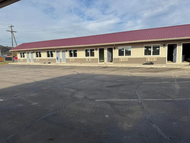 Four Seasons Inn - Point Pleasant, WV