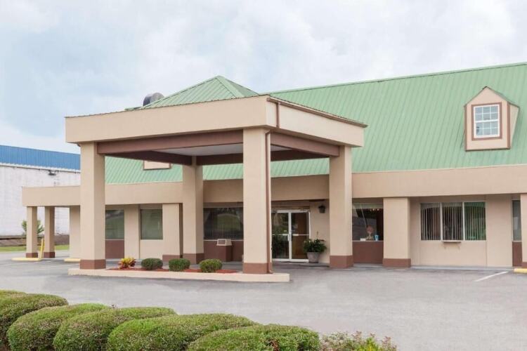 Meridian Inn Hotel - Meridian, MS