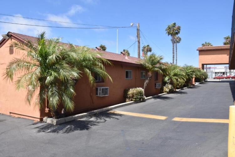 Baycities Motel - Chula Vista, CA