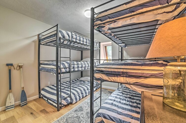 Rapid City Cottage W/ Deck: 1/4 Mi To Torch Lake! - Alden, MI