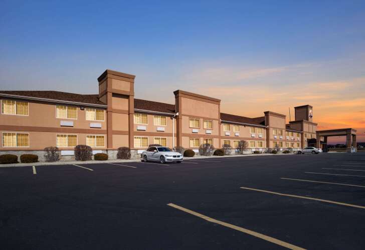 Comfort Inn Near Ouabache State Park - Bluffton, IN