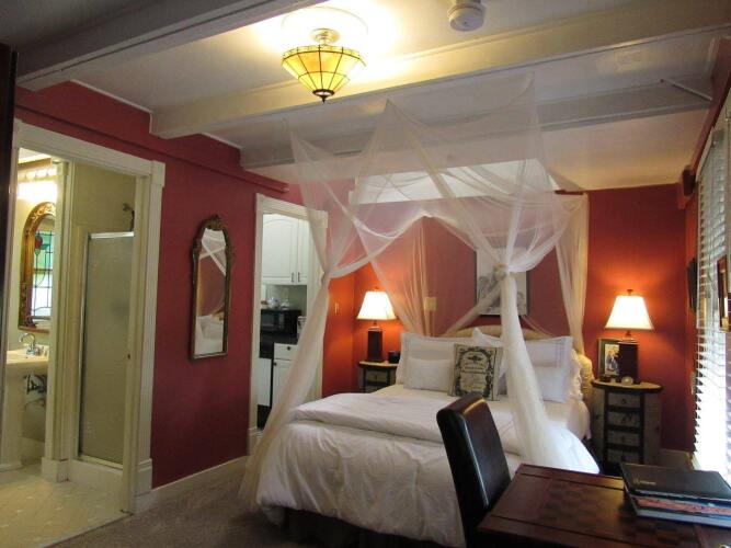 Peace & Plenty Inn Bed & Breakfast - St. Augustine Beach, FL