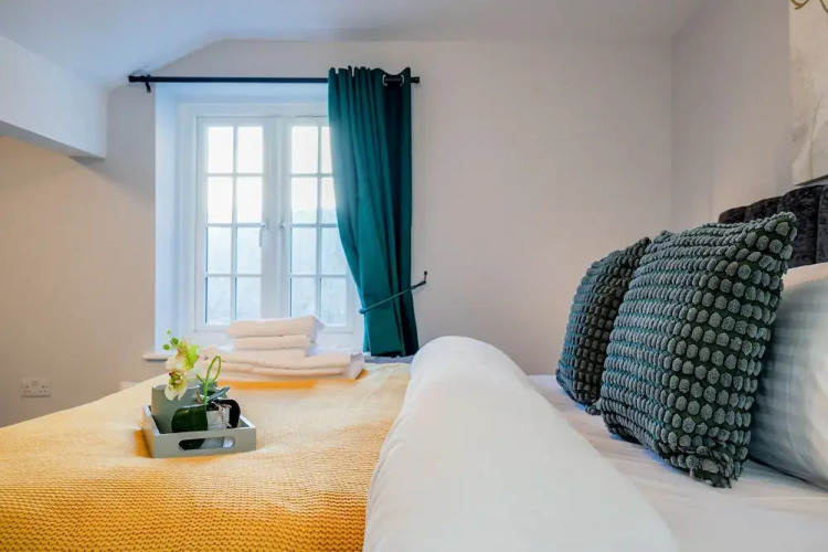 Host Stay Bridge Street Penthouse Apartment - Evesham